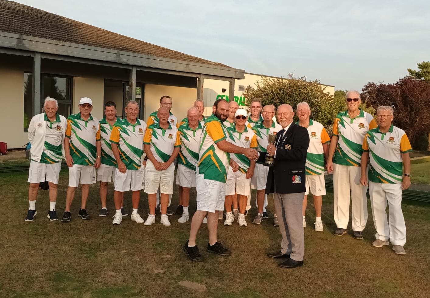 PLYMSTOCK MEN WIN THE BUCKINGHAM CUP - Plymstock Bowling Club